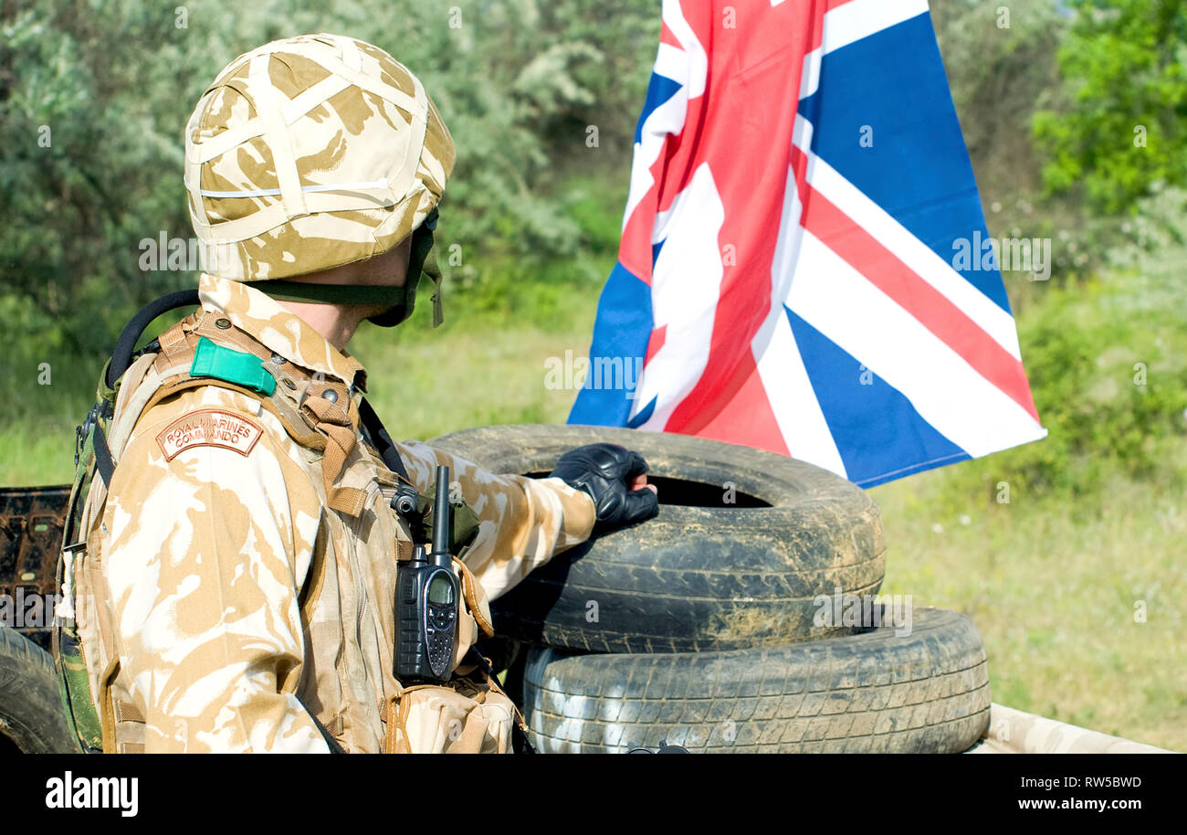 British army checkpoint hi-res stock photography and images - Alamy