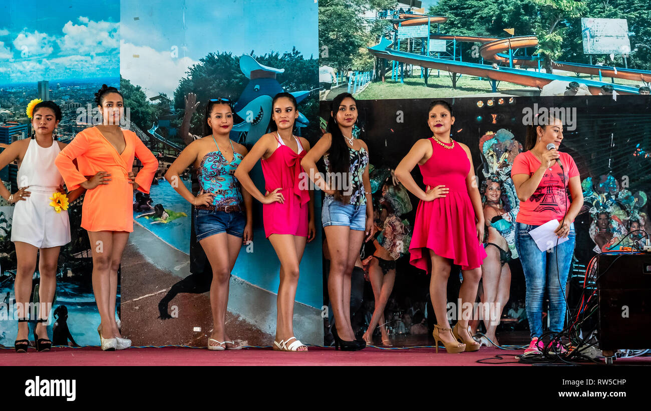 group photo of latin beauty pageant girls in Guatemala Stock Photo - Alamy
