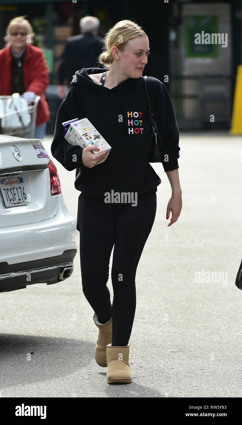 Dakota Fanning stops by Whole Foods Market with her grandmother after a ...