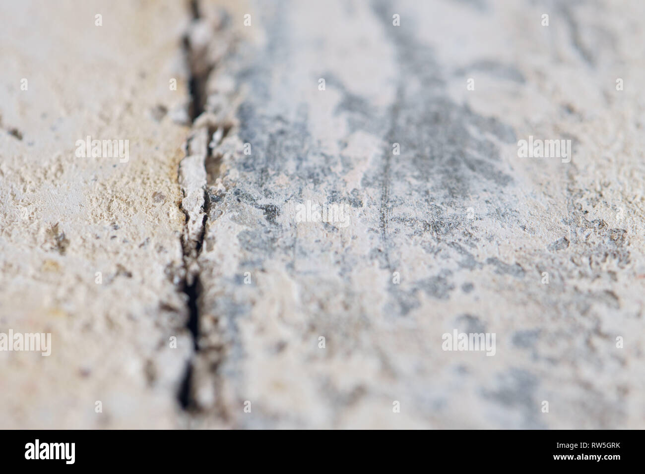 Destruction in Reinforced Concrete Construction. Defects at the ...