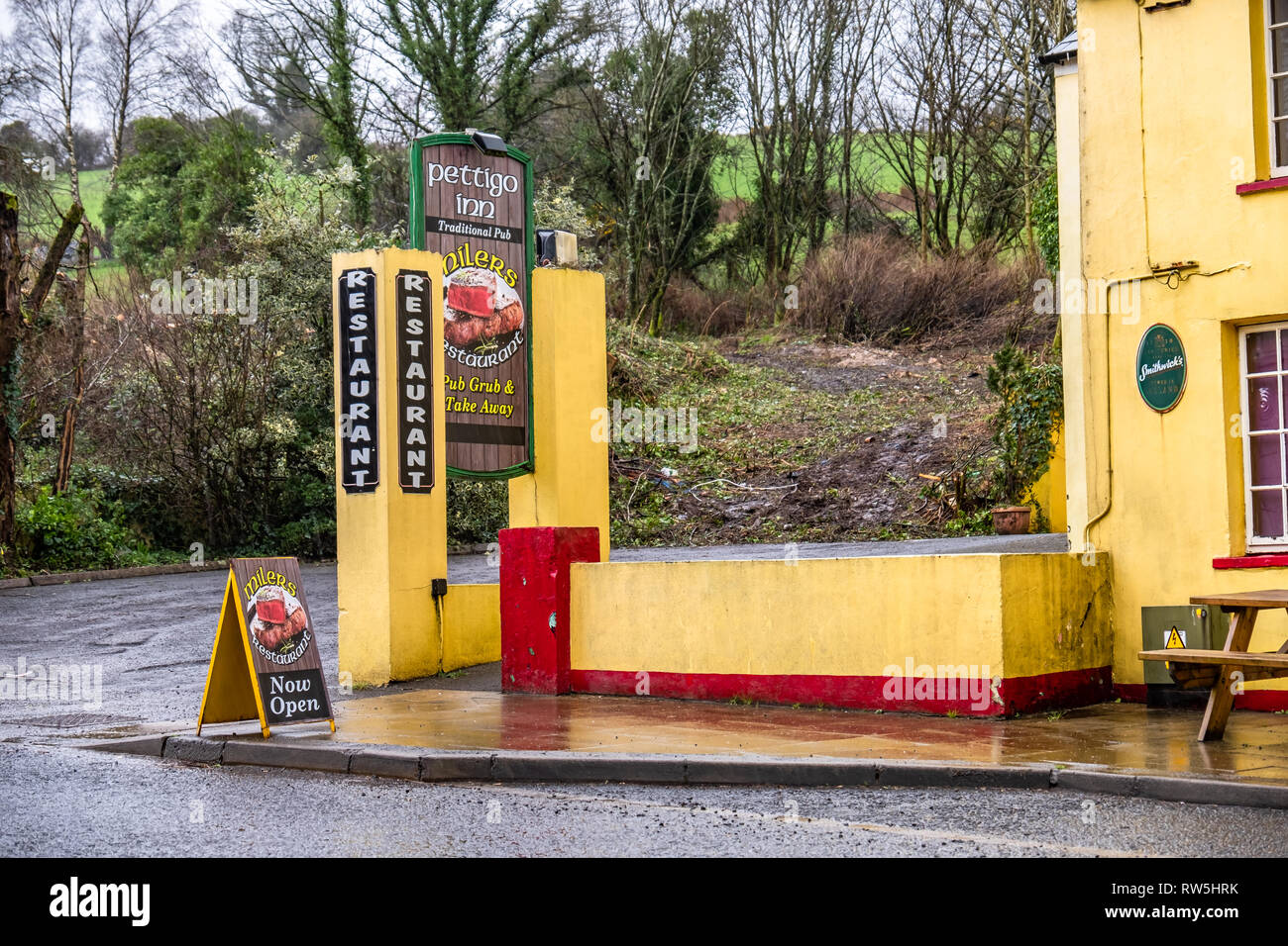 Donegal town centre hi-res stock photography and images - Alamy