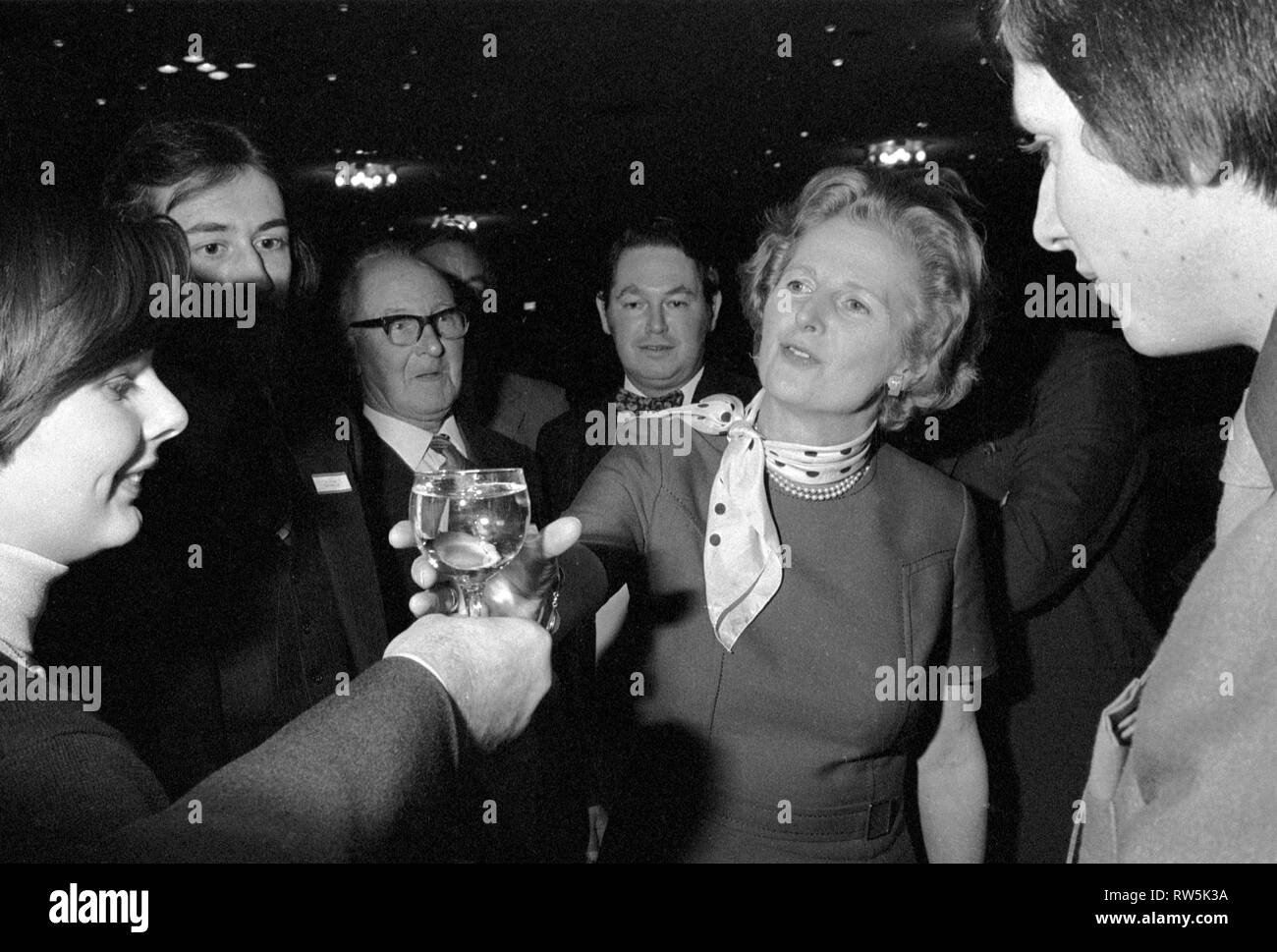 Margaret thatcher election 1979 Black and White Stock Photos & Images ...