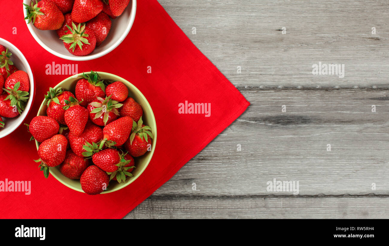 Looking down on food on wood hi-res stock photography and images - Alamy