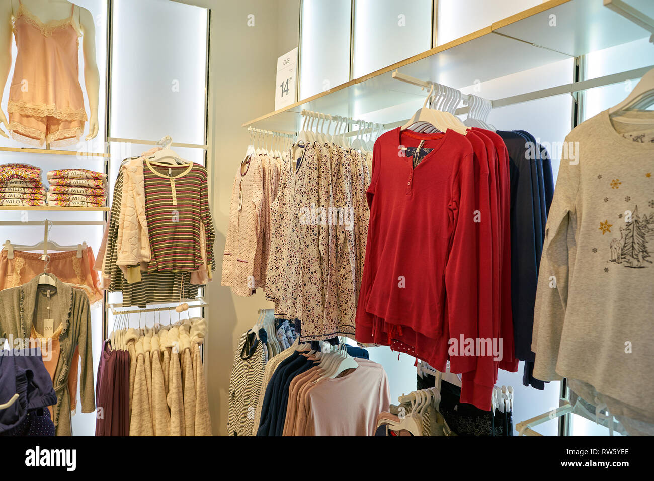 Ovs hi-res stock photography and images - Alamy