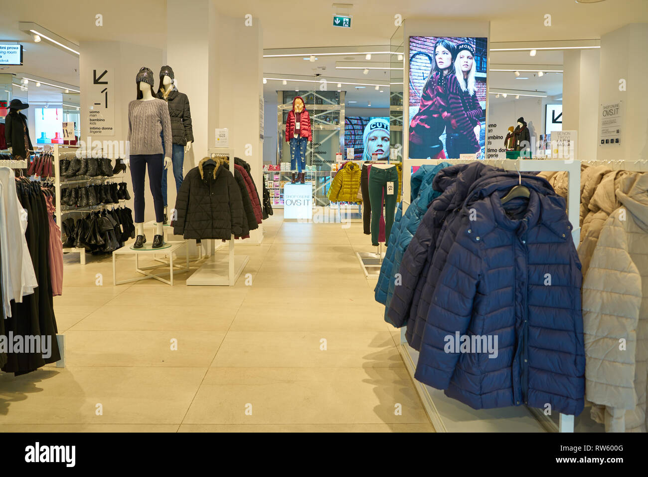 Ovs italy hi-res stock photography and images - Alamy