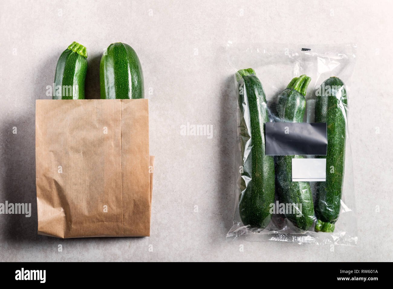 Courgettes in plastic bag VS paper bag. Choose less plastic when buying ...