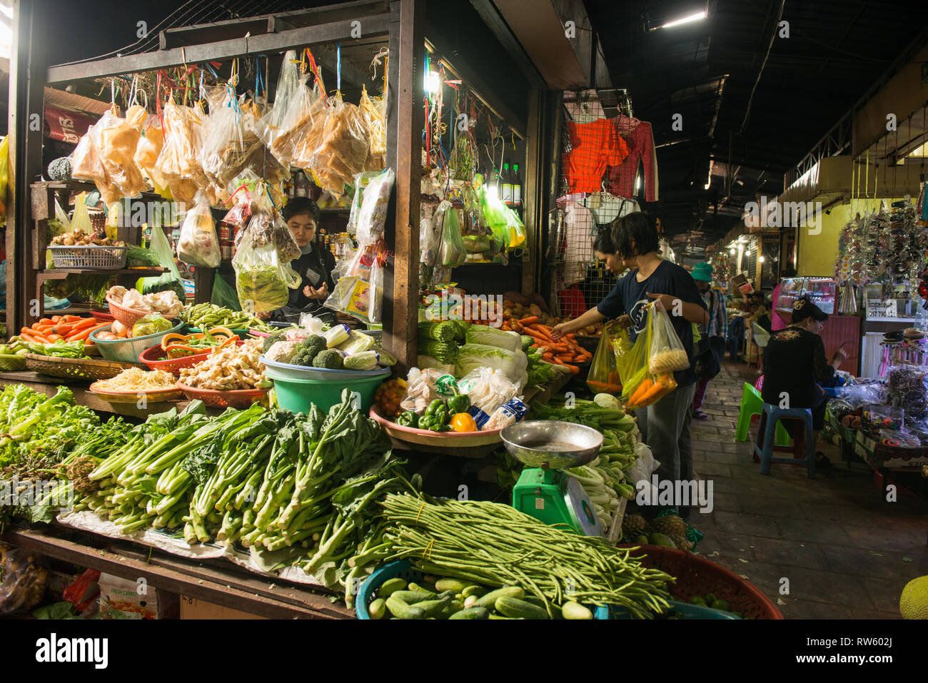 Cambodia street market Stock Photo - Alamy