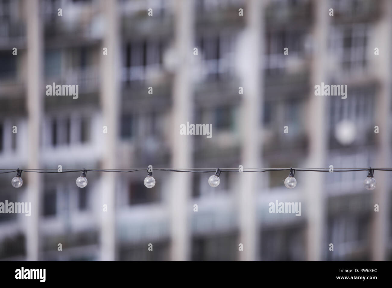 Light bulb turned off hi-res stock photography and images - Alamy