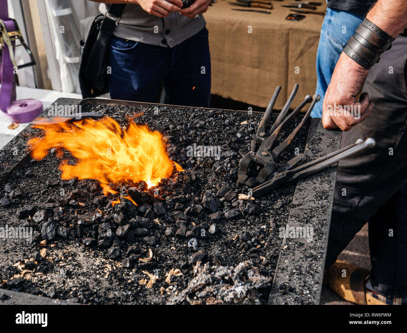 Blacksmith stove hi-res stock photography and images - Alamy