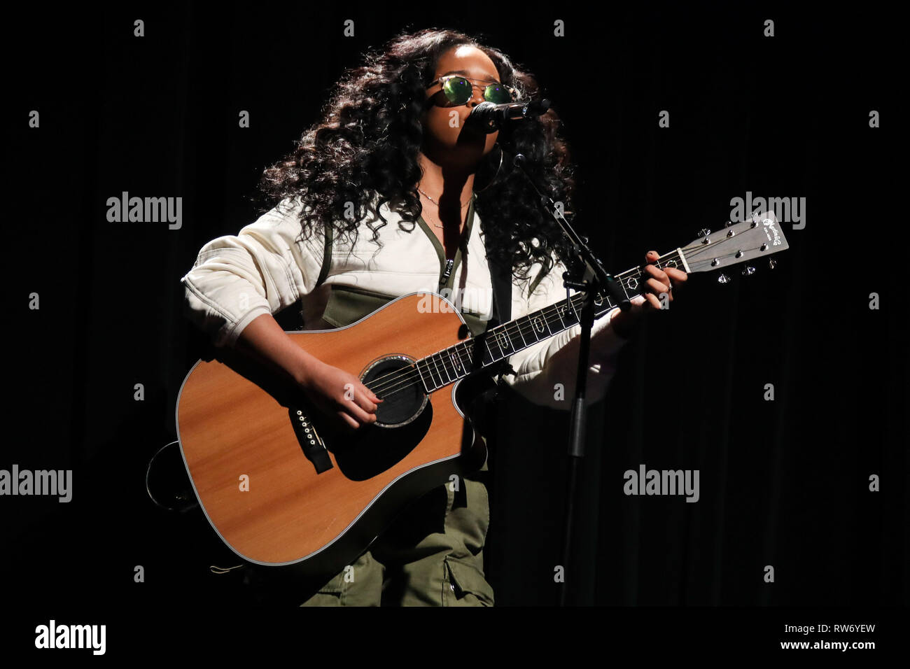 Gabi wilson hi-res stock photography and images - Alamy