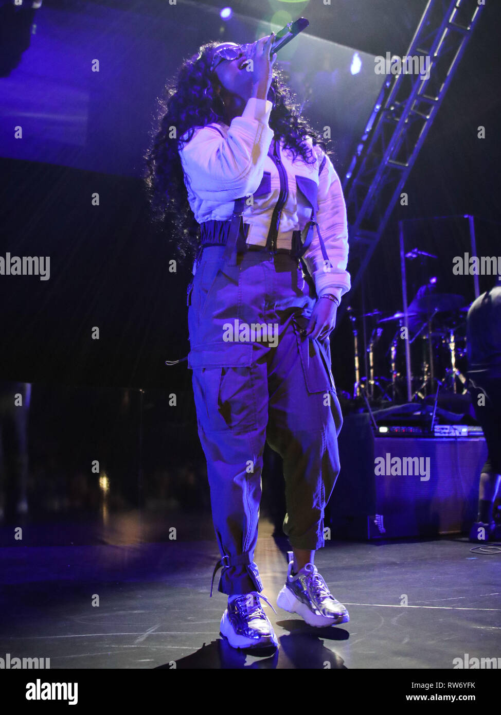 LOS ANGELES, CA, USA - DECEMBER 14: Singer H.E.R. aka Gabriella Wilson ...