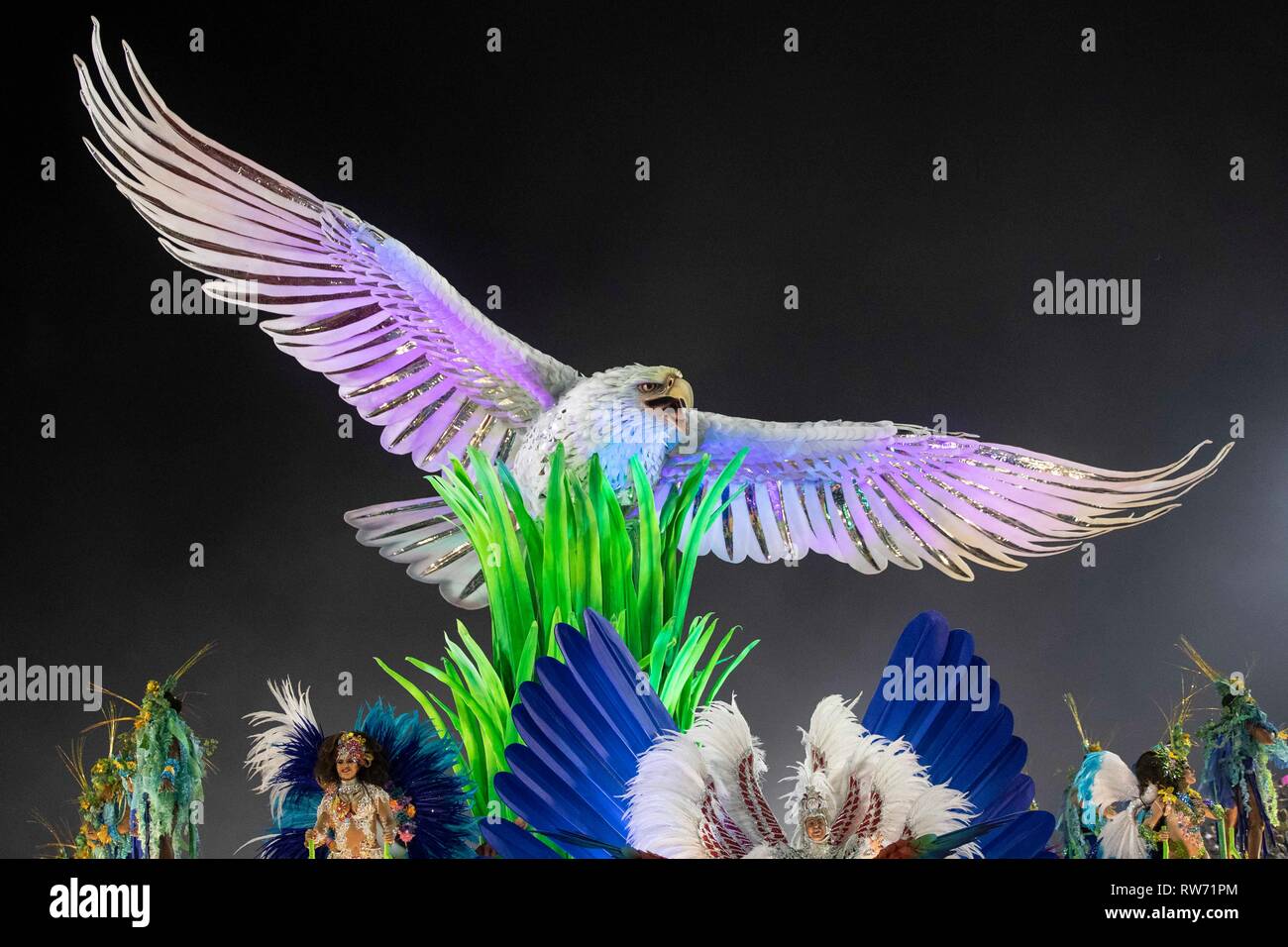 Rio De Janeiro, Brazil. 5th Mar, 2019. A float of the samba school ...