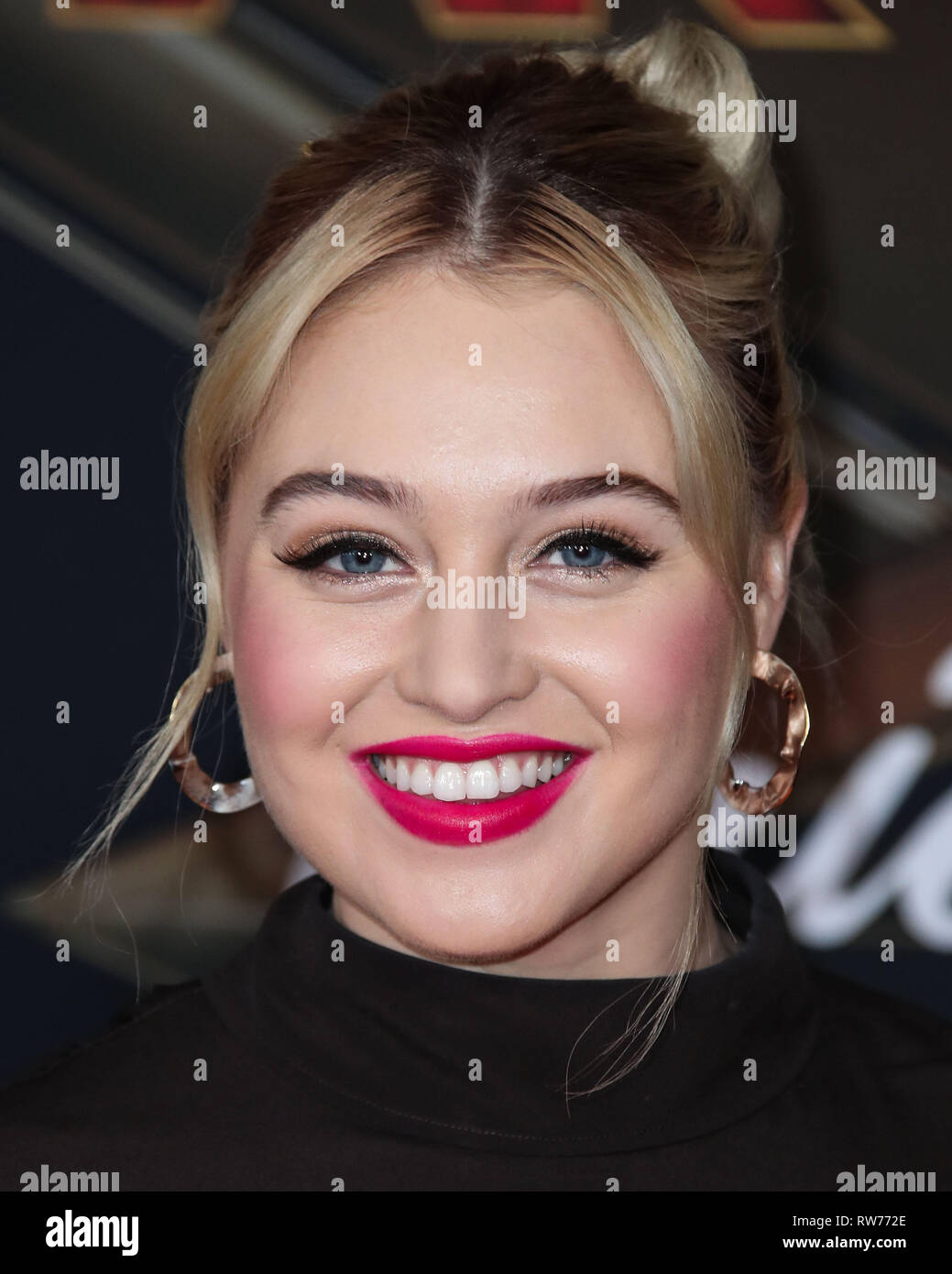 HOLLYWOOD, LOS ANGELES, CA, USA - MARCH 04: Model Iskra Lawrence ...