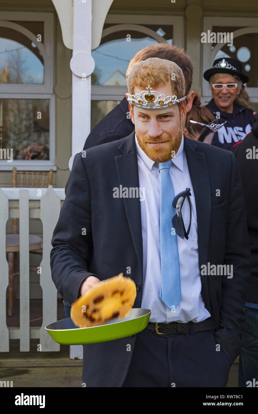 Christchurch pancake race hi-res stock photography and images - Alamy