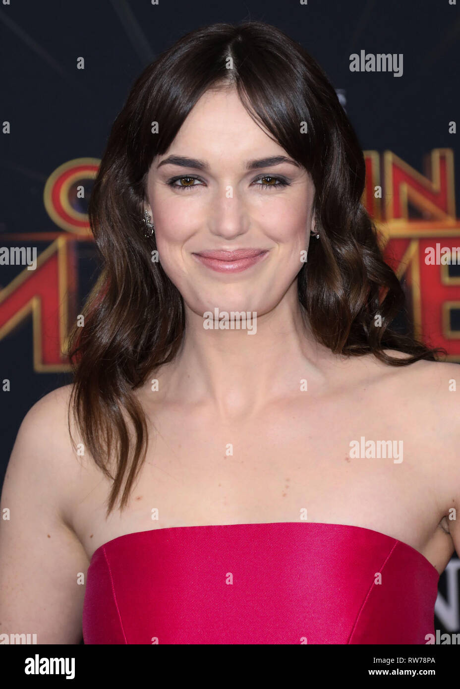 HOLLYWOOD, LOS ANGELES, CA, USA - MARCH 04: Actress Elizabeth ...