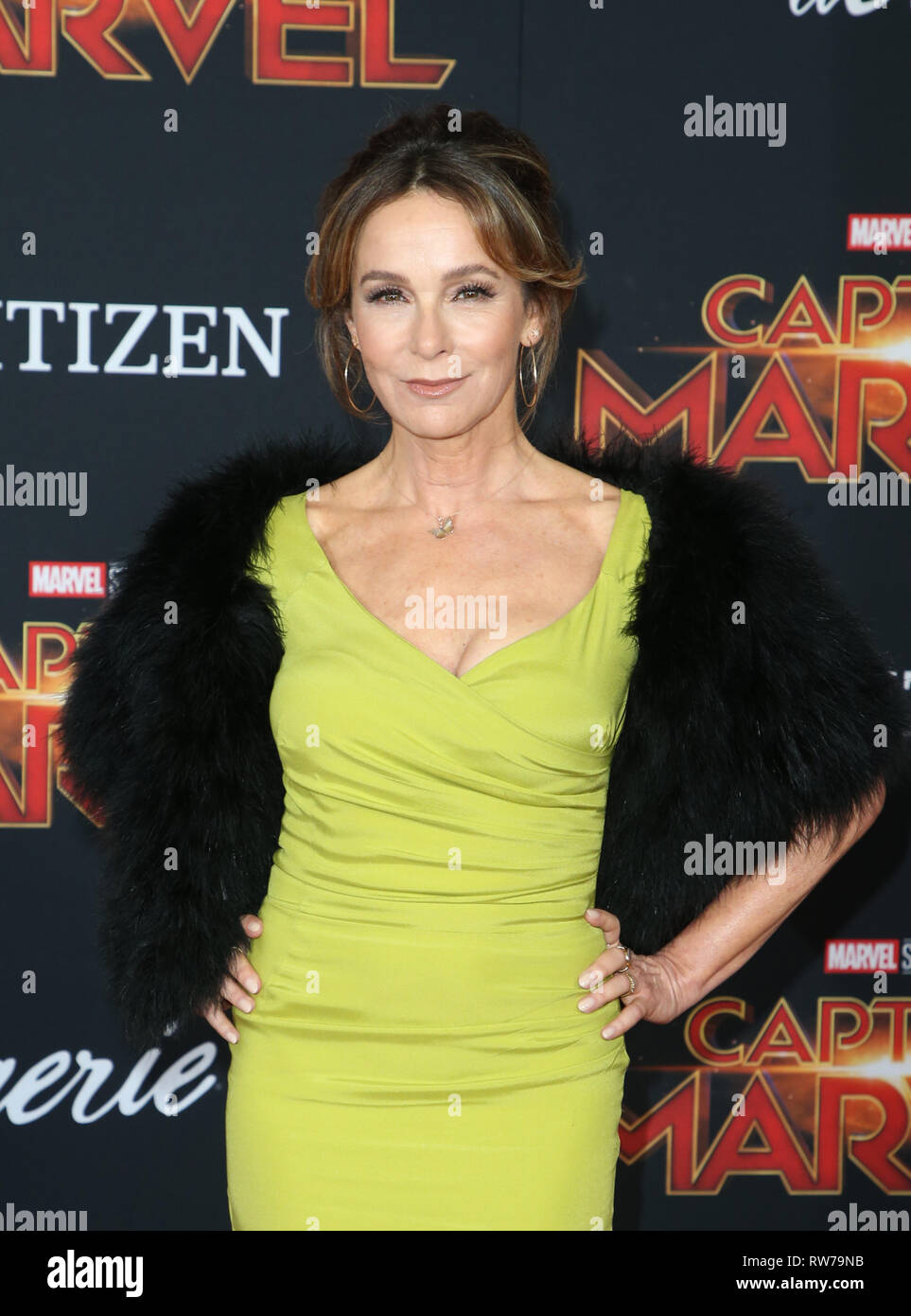 Jennifer grey world premiere of the hi-res stock photography and images ...