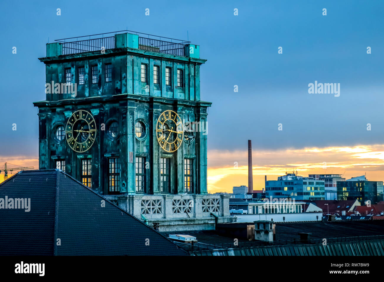 Munich university hi-res stock photography and images - Alamy