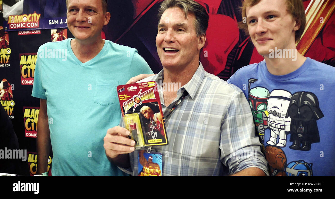 LIFE AFTER FLASH, center: Sam J. Jones, 2017. © Cleopatra Entertainment ...