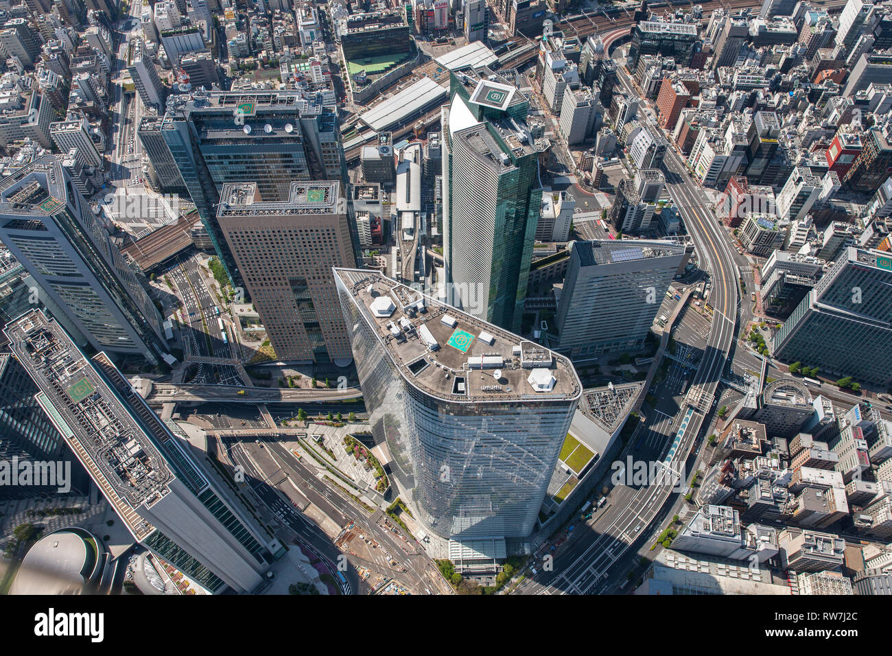 Shiodome city center buildings hi-res stock photography and images - Alamy
