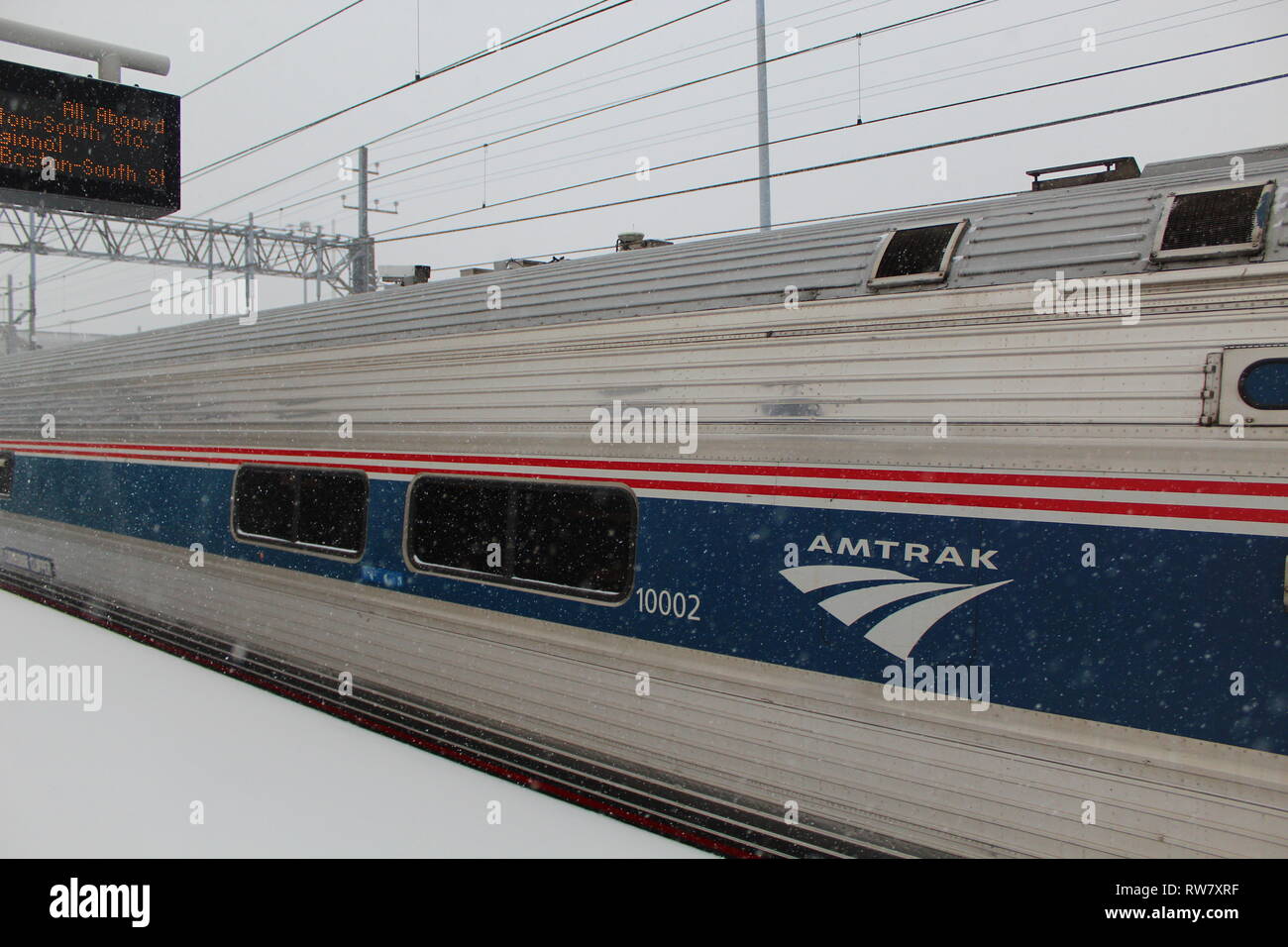 Amtrak, Hartford Line, and Shoreline East Trains at New Haven Union ...