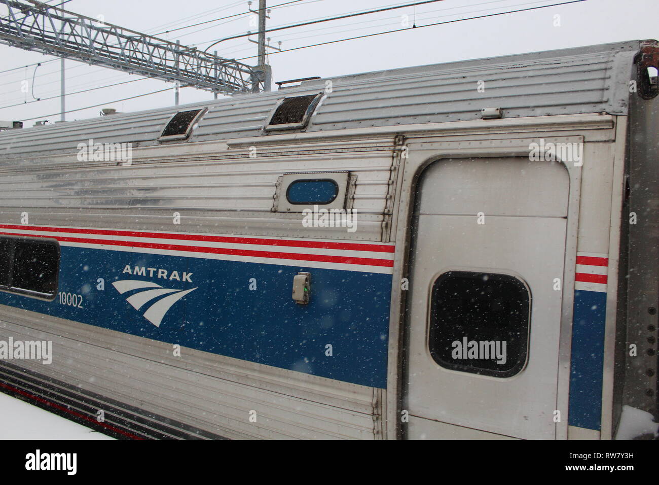 Amtrak, Hartford Line, and Shoreline East Trains at New Haven Union ...