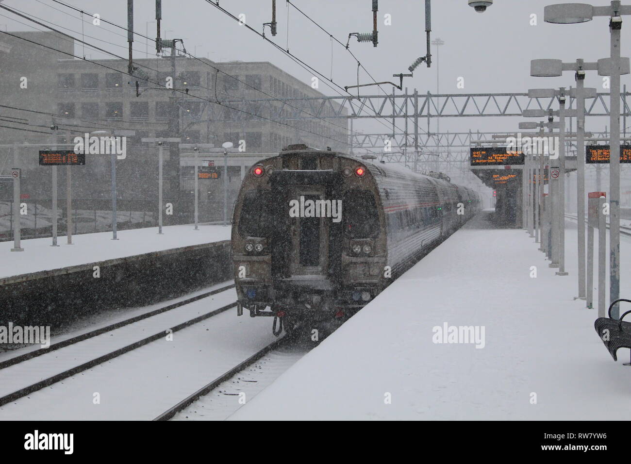Amtrak, Hartford Line, and Shoreline East Trains at New Haven Union ...