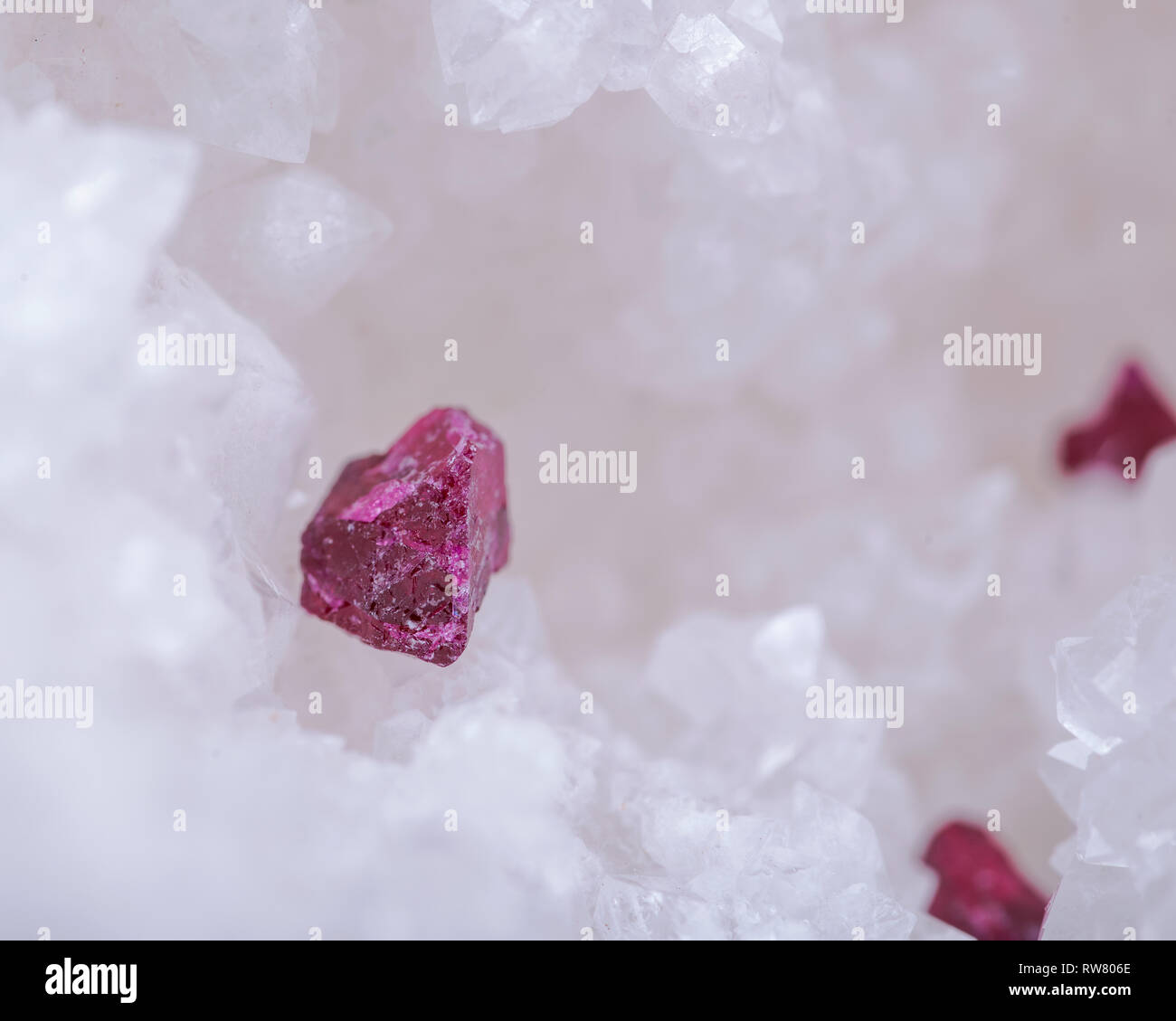 Aluminum oxide crystals hi-res stock photography and images - Alamy