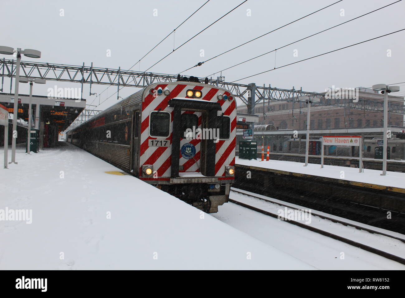 Amtrak, Hartford Line, and Shoreline East Trains at New Haven Union ...