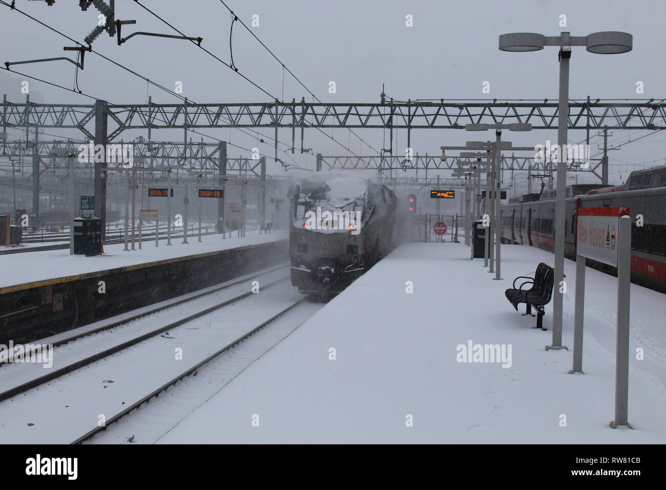 Amtrak, Hartford Line, and Shoreline East Trains at New Haven Union ...