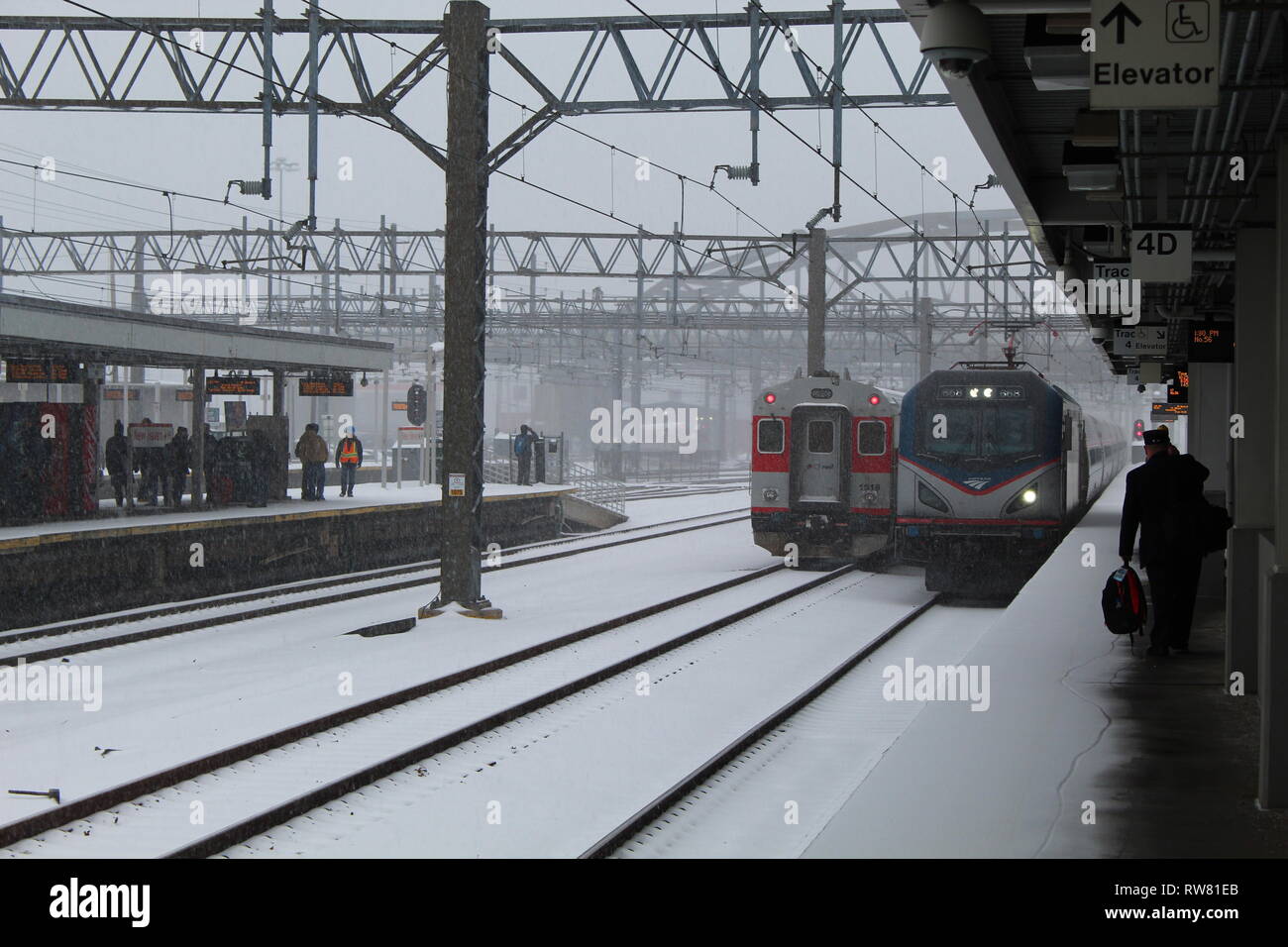 Amtrak, Hartford Line, and Shoreline East Trains at New Haven Union ...