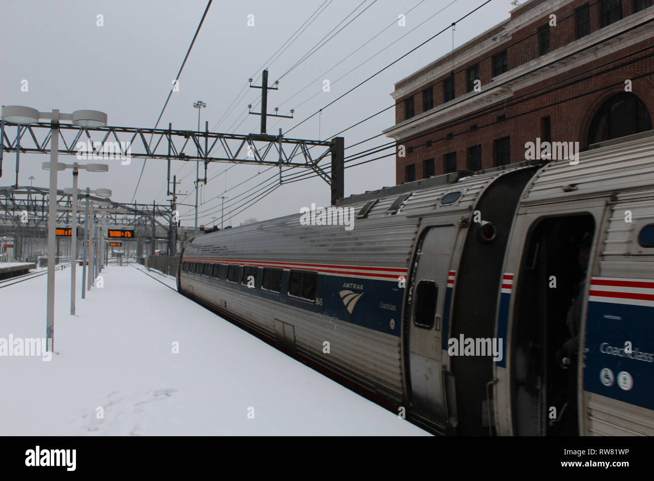 Amtrak, Hartford Line, and Shoreline East Trains at New Haven Union ...