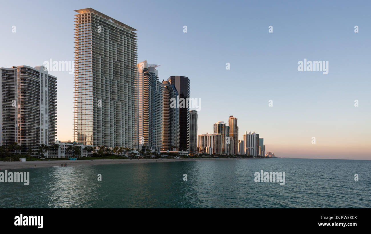 Aqua view hi-res stock photography and images - Alamy