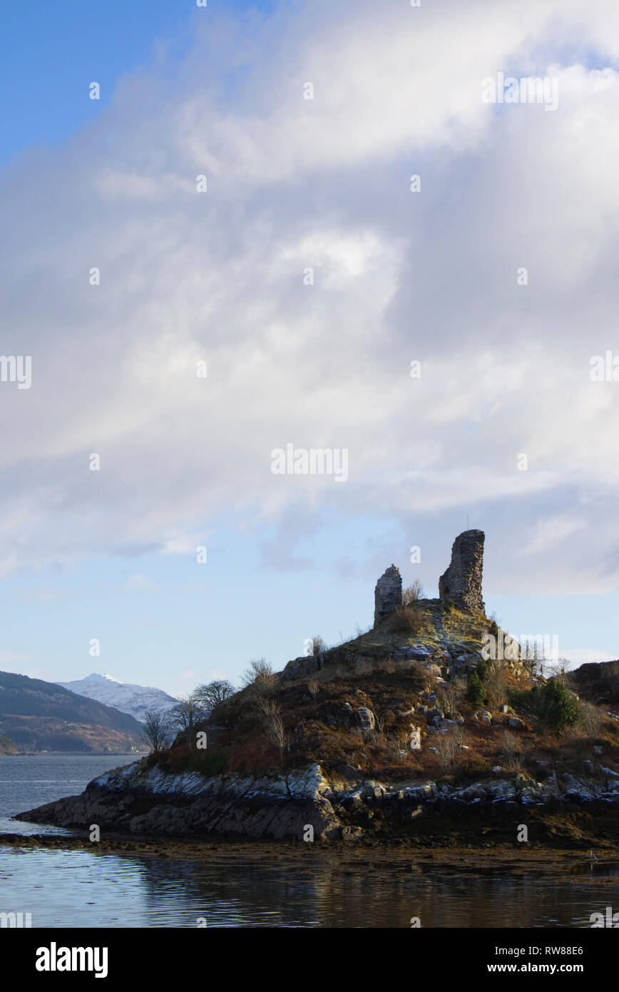 Castle Moil, Kyleakin, Isle of Skye Stock Photo - Alamy