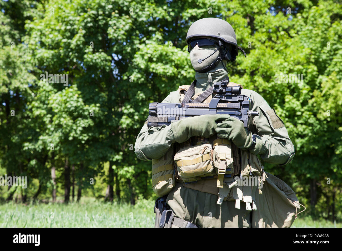 Jagdkommando soldier of the Austrian special forces, equipped with ...