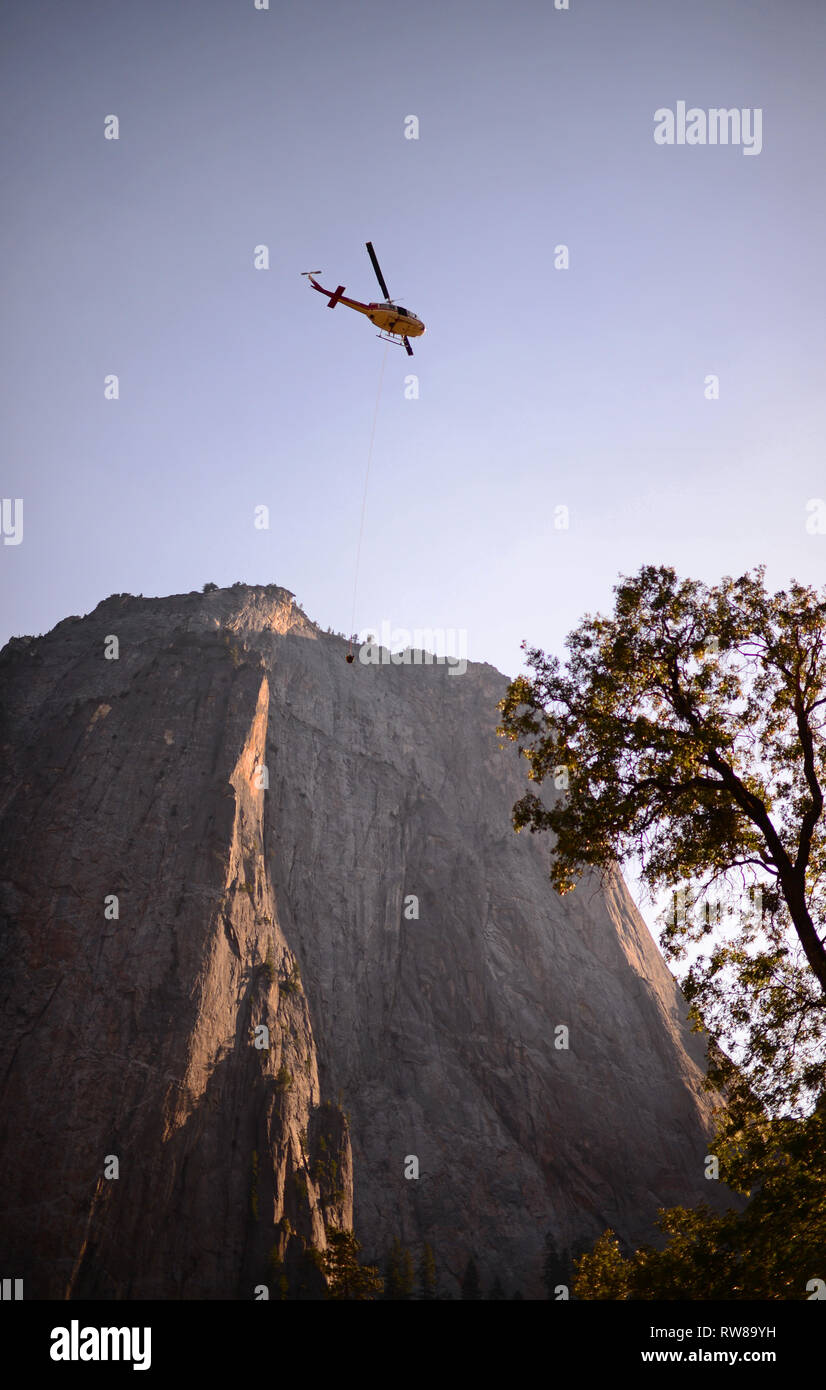 Yosemite rescue hi-res stock photography and images - Alamy