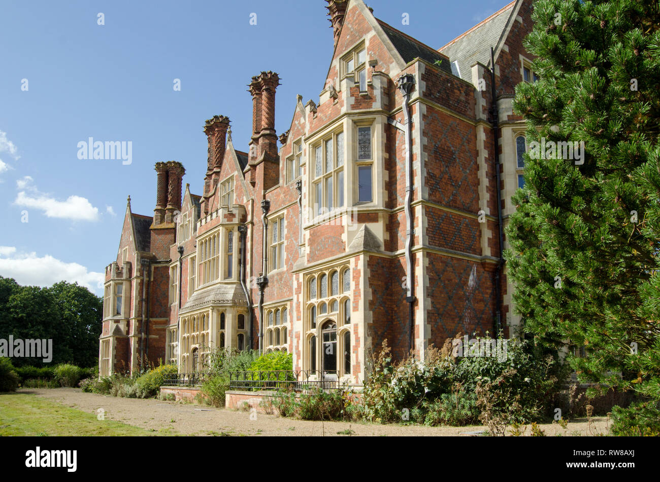 Detail of the South facing elevation of Aldermaston Manor, Berkshire ...