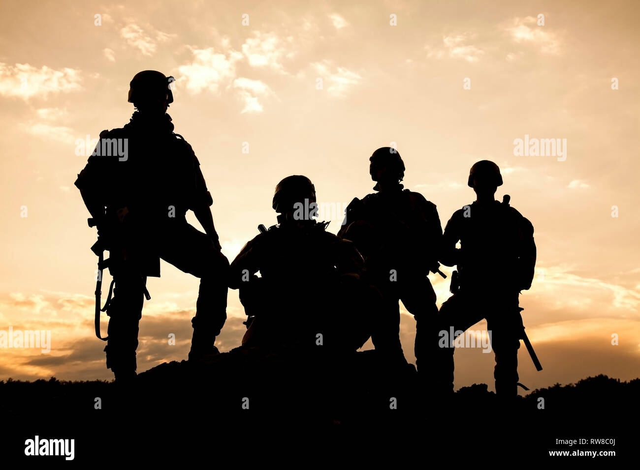 Silhouette of United States Army rangers on the sunset Stock Photo - Alamy