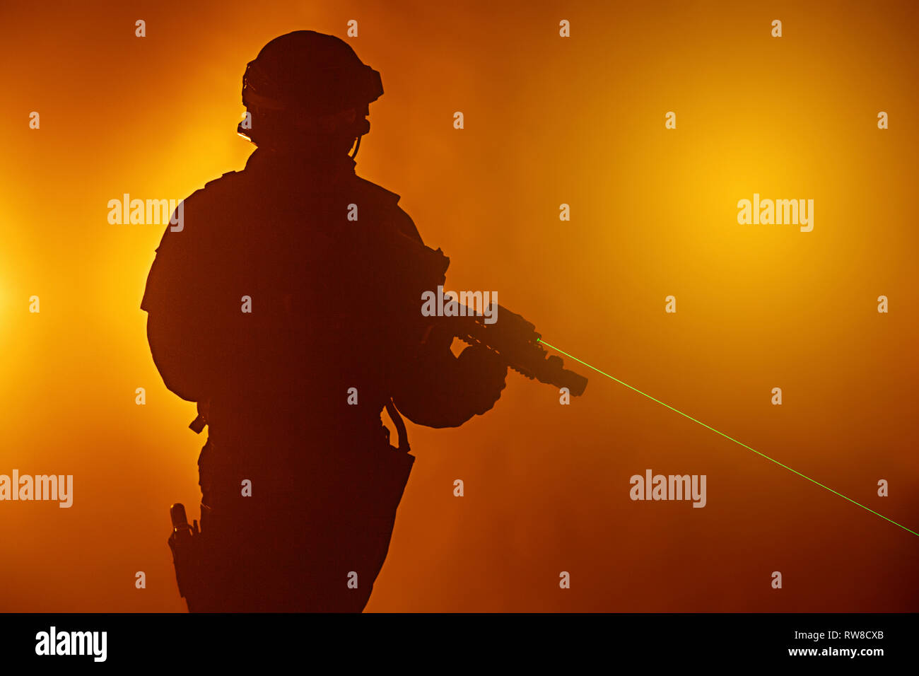 Laser beam security hi-res stock photography and images - Alamy