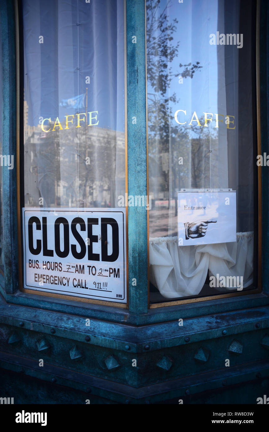 Closed sign in cafe at Market Street, San Francisco Stock Photo - Alamy