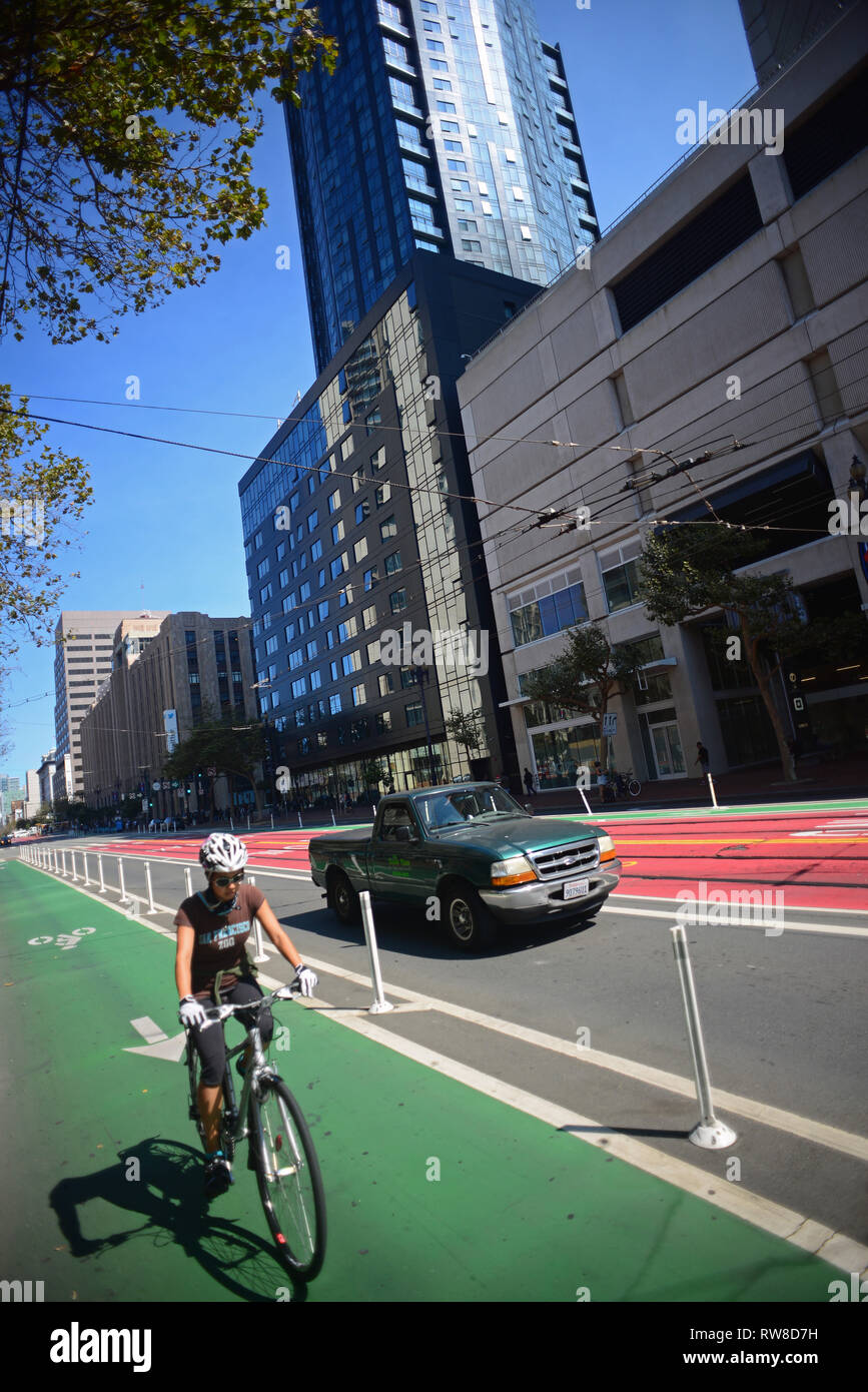 Bicycle lane in Market Street, San Francisco Stock Photo - Alamy
