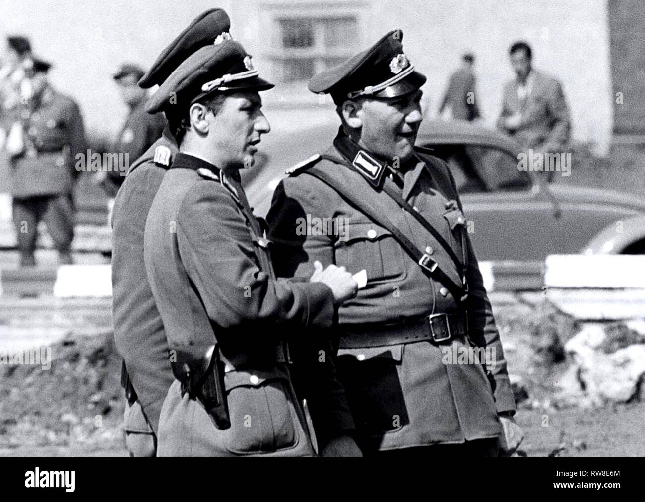 August 1961 - East German Border Guards Stock Photo - Alamy