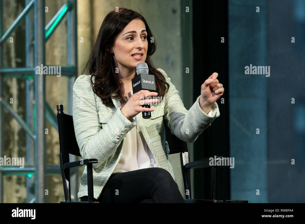Farnoosh torabi hi-res stock photography and images - Alamy