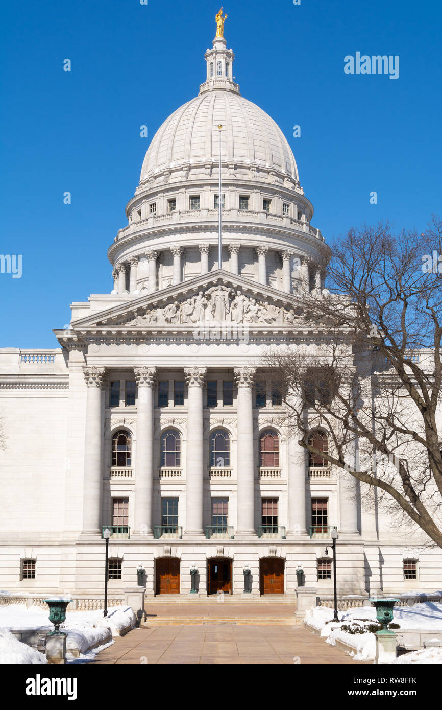 Wisconsin State Capital building on a brisk Winter afternoon. Madison ...