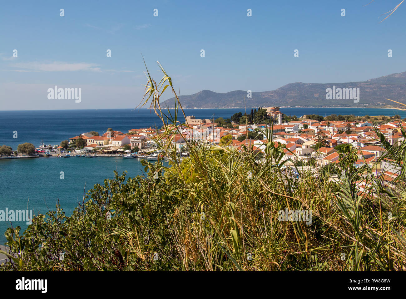 Greece island samos pythagorion houses hi-res stock photography and ...