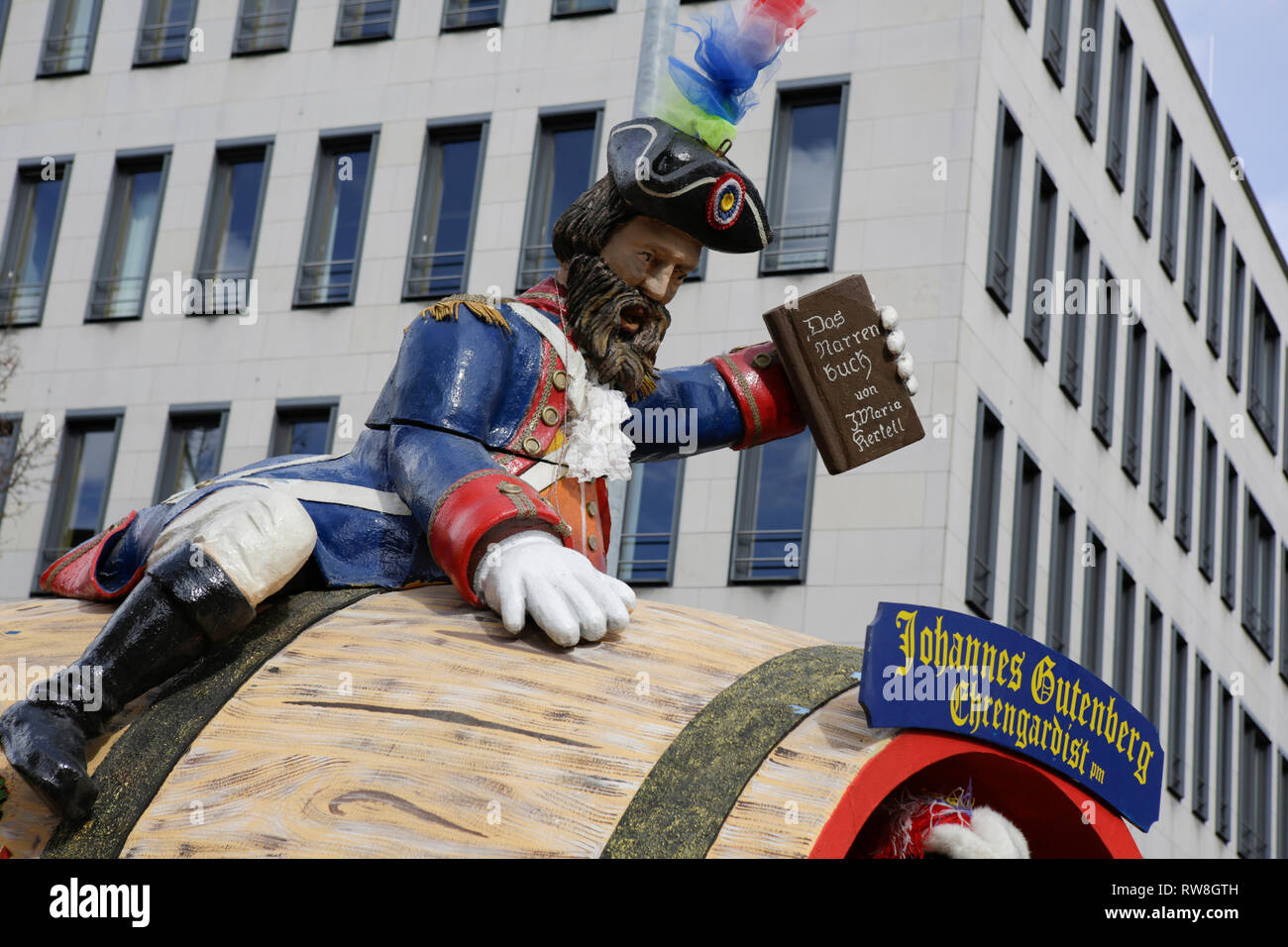 Mainz, Germany. 04th Mar, 2019. A figure of Johannes Gutenberg, the ...