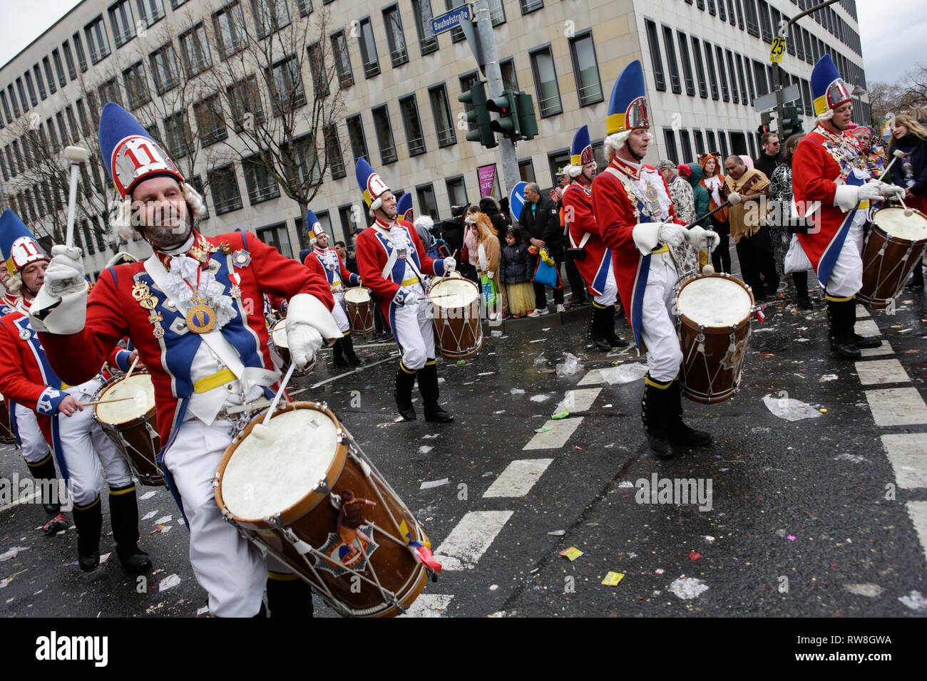 Mainz, Germany. 04th Mar, 2019. Members of the marching band of the ...