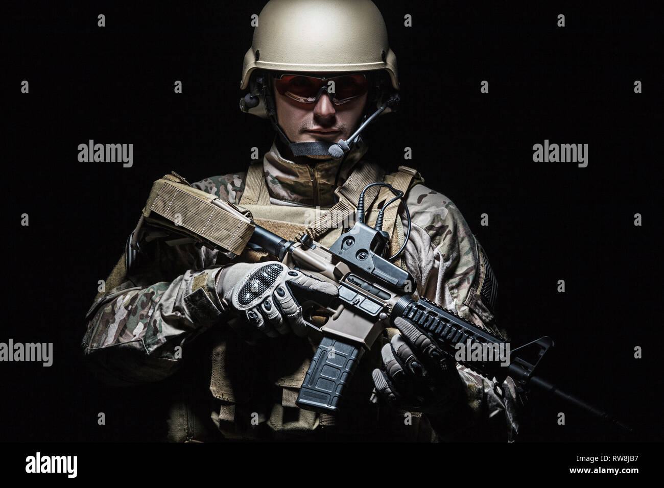 Green Berets U.S. Army Special Forces Group soldier, studio shot Stock ...
