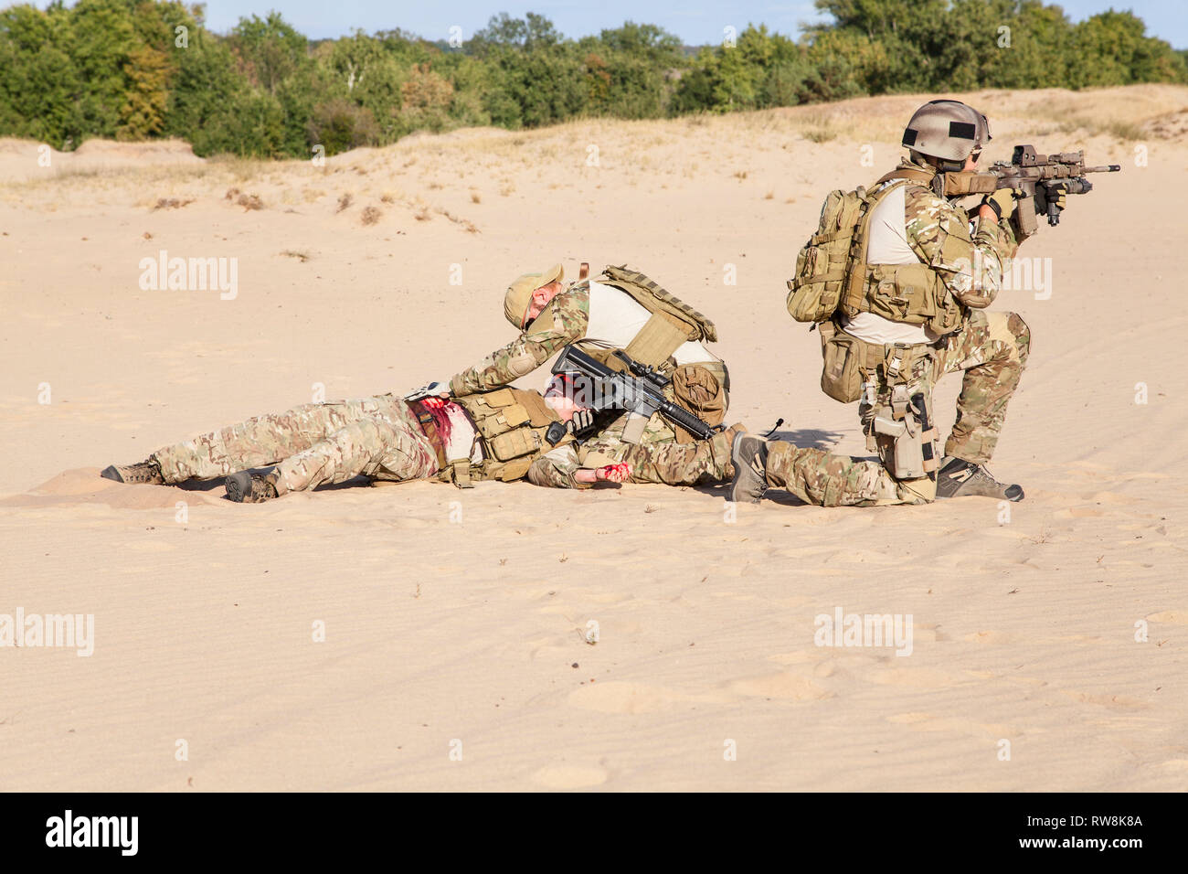 Injured soldiers blood hi-res stock photography and images - Alamy