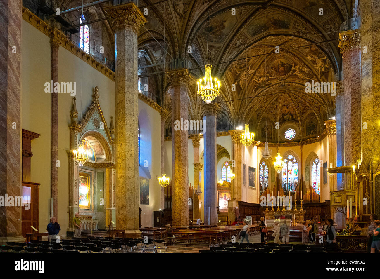 Cattedrale di san lorenzo perugia hi-res stock photography and images ...