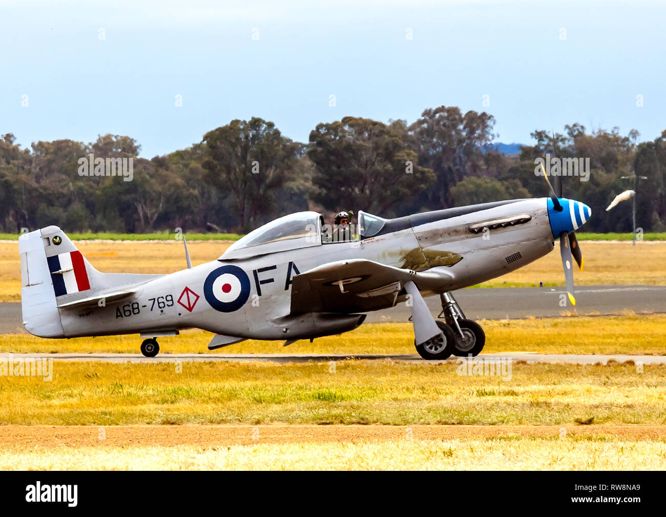 CAC North American Mustang taxiing at Temora Warbirds Downunder Air ...